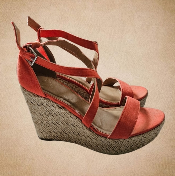 Report | Shoes | Report Wedge Platform Sandals | Poshmark